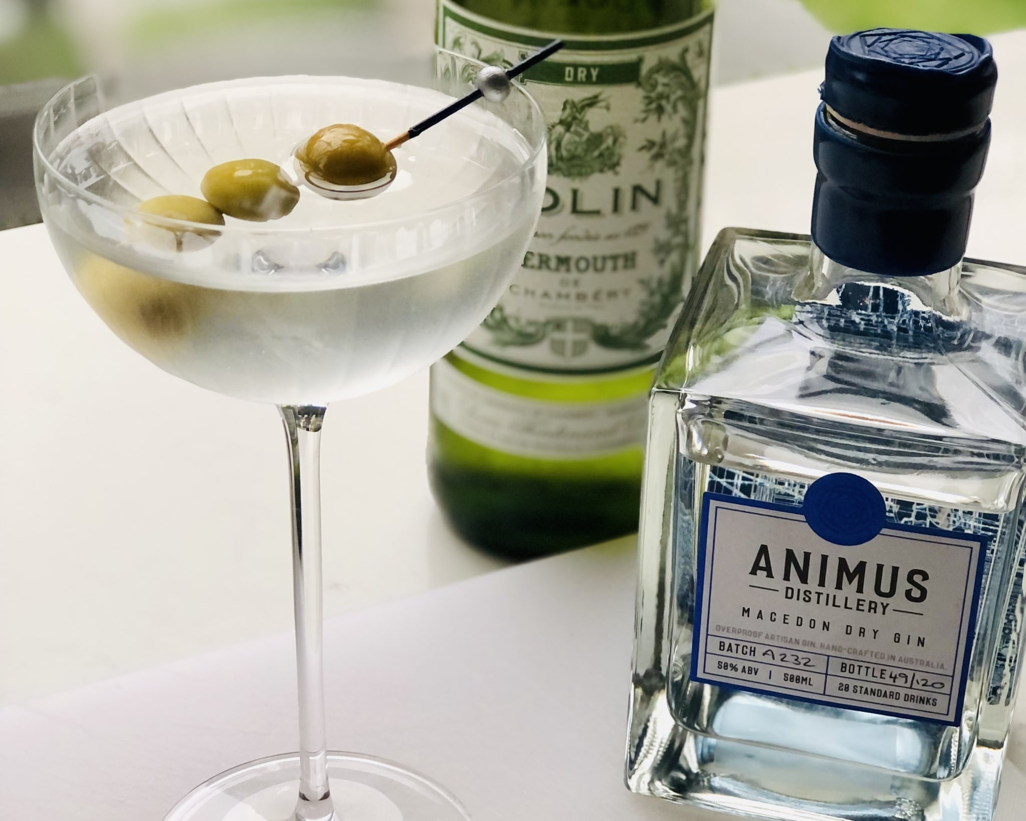 Shake Up Apéro Hour at Home with These Elegant Cocktail Glasses - Sally ...
